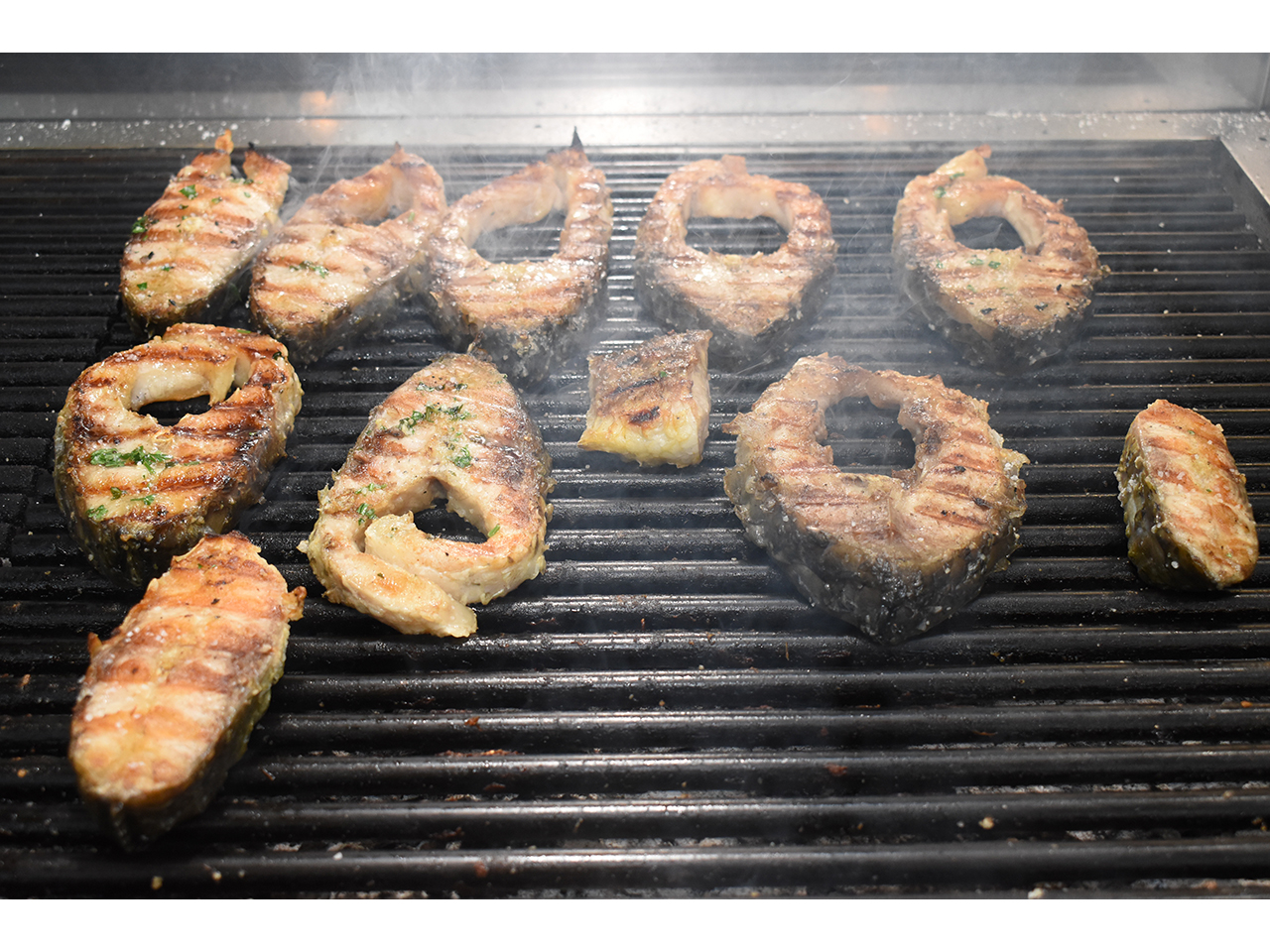 FISH HOUSE BGD - RIBA NA ĆUMUR | ribnica bulevar, riba na ćumur ...