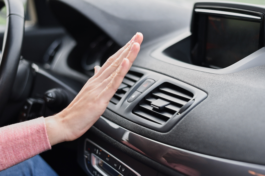 Evo zašto treba da palite klimu u automobilu tokom zime